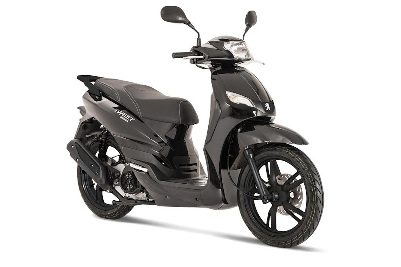 Peugeot Tweet Evo 125 RS | UltraBlack 2018 | Motoren en Toerisme Peugeot Tweet Evo 125 RS | UltraBlack 2018 | Motoren en Toerisme